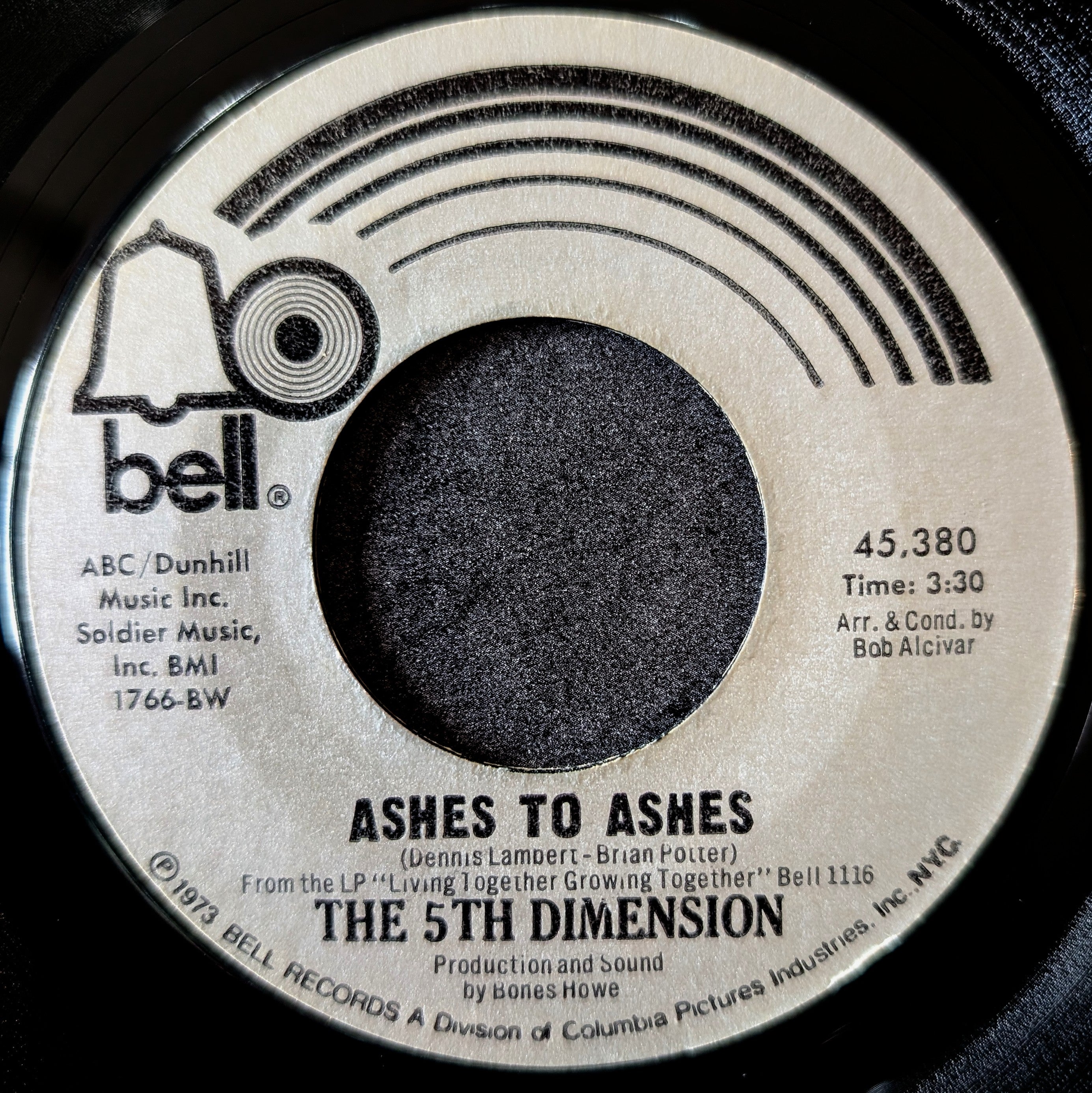 The 5th Dimension-Ashes to ashes/The Singer – 1st St Records